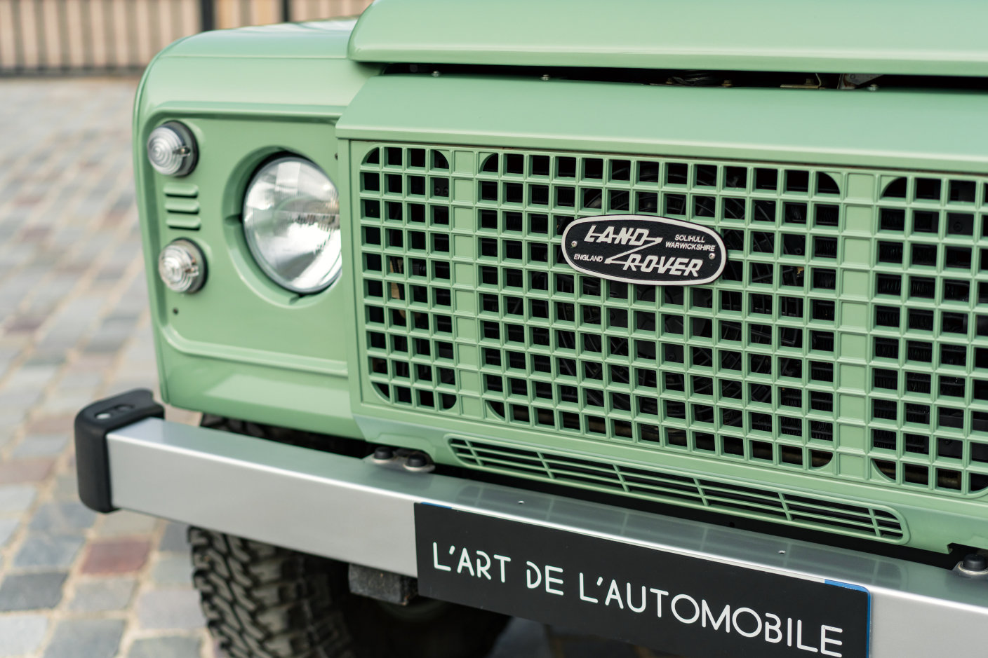 L'art de l'automobile | Land Rover Defender 110 TD4 *Grasmere Green*