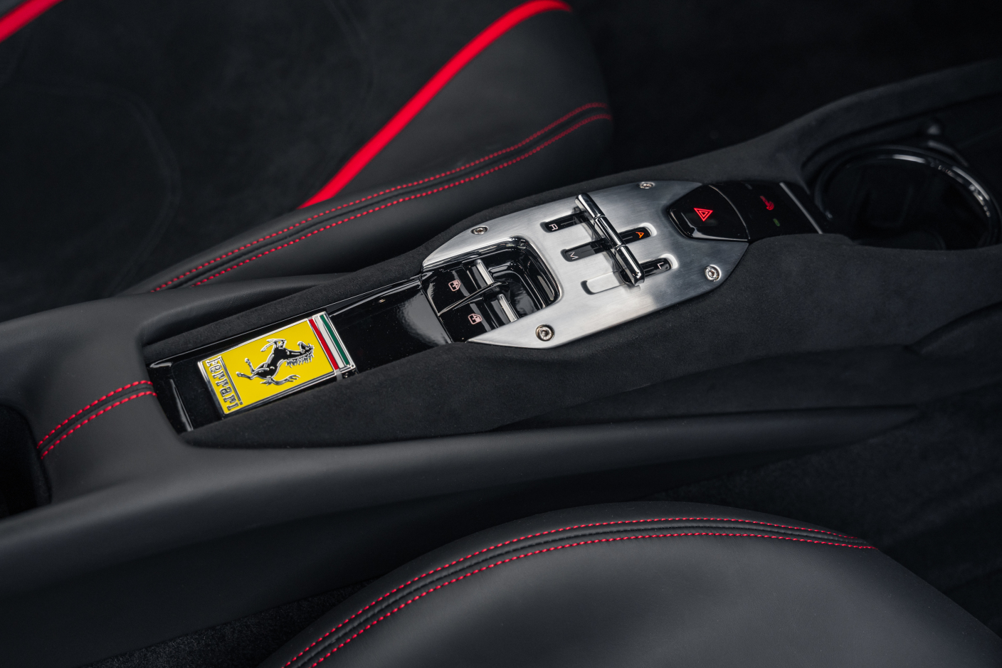 L'art de l'automobile | Ferrari 296 GTB *Brand new*