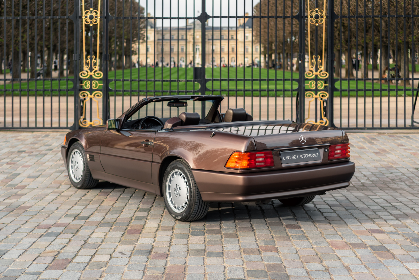L'art de l'automobile | Mercedes 300 SL R129 *Brown on brown*