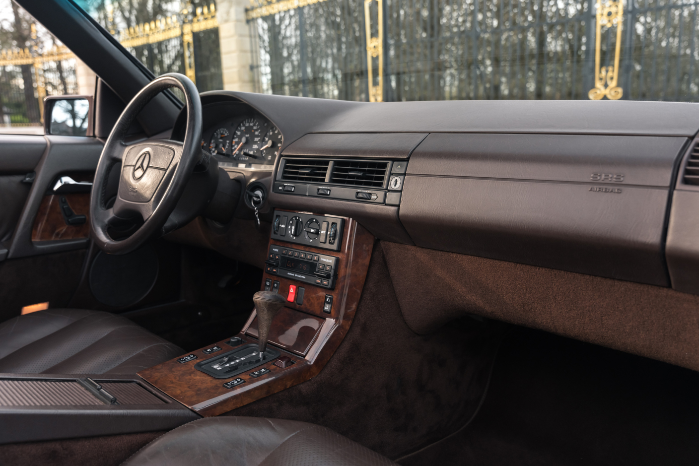 L'art de l'automobile | Mercedes 300 SL R129 *Brown on brown*