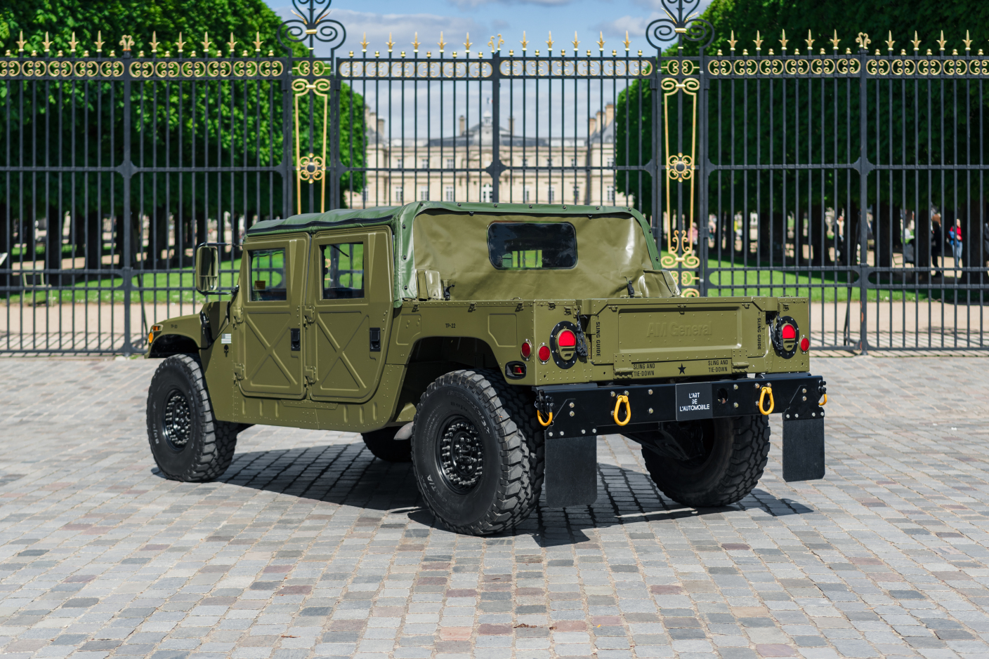 L'art de l'automobile | AM General Humvee M998 *French title*