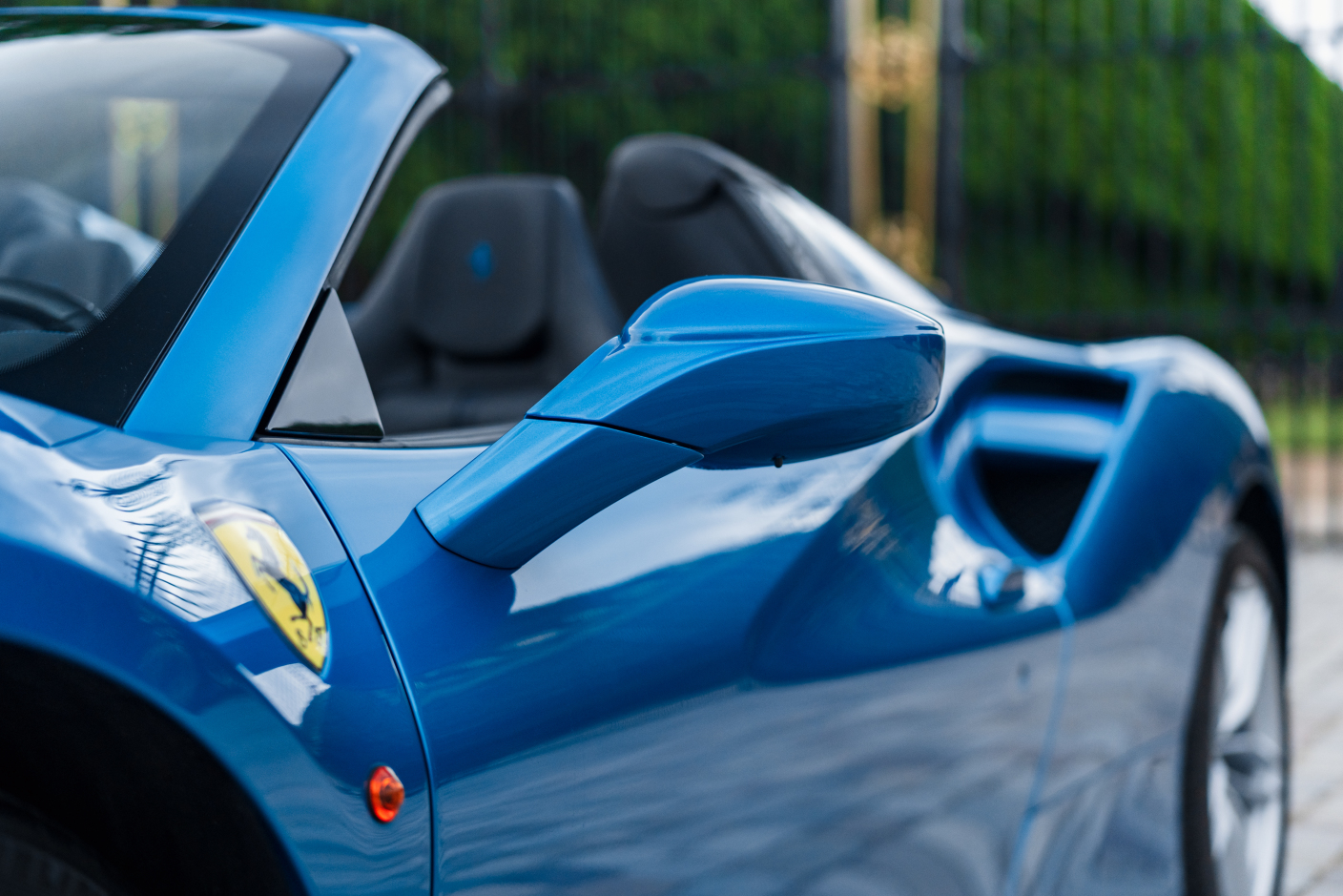 L'art de l'automobile | Ferrari 488 Spider *Blu Corsa*