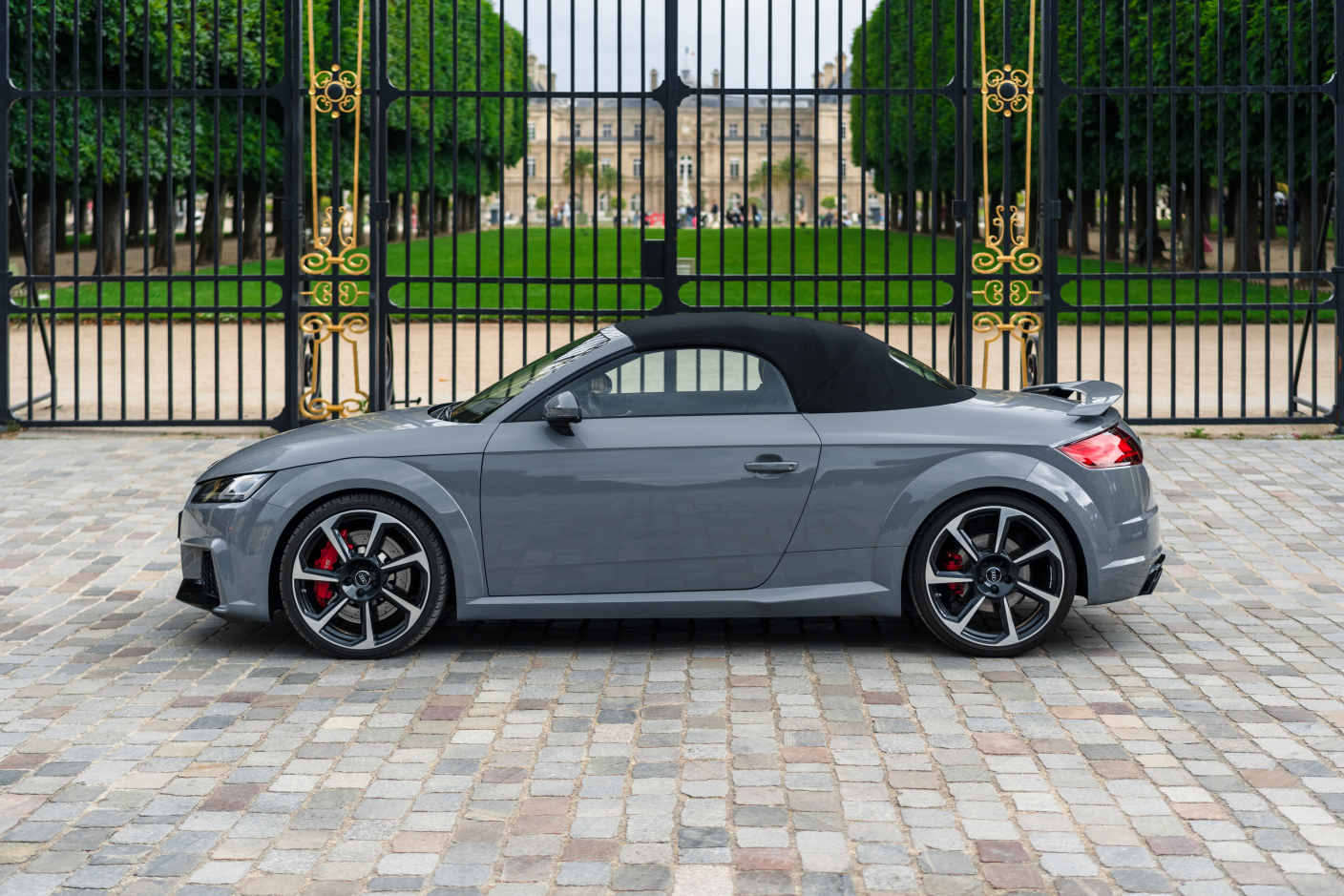 L'art de l'automobile | Audi TT RS Roadster *Nardo Grey*