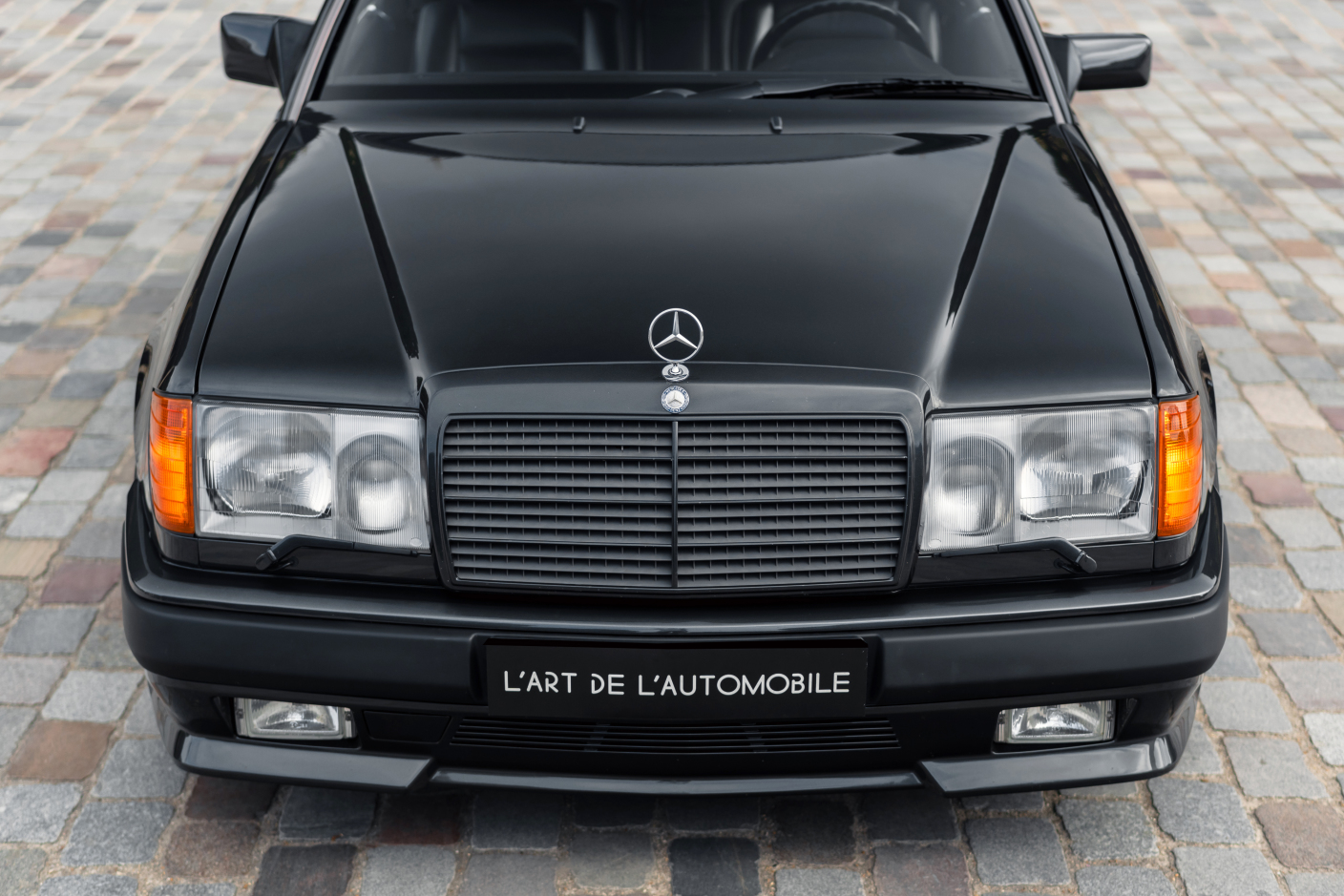 L'art de l'automobile | Mercedes 300 CE *3.4L AMG*
