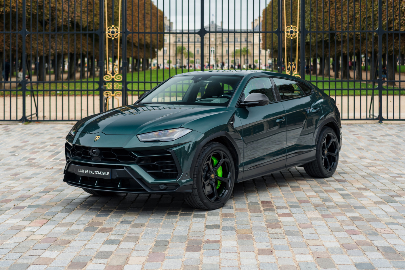 L'art de l'automobile | Lamborghini Urus *Verde Lares*
