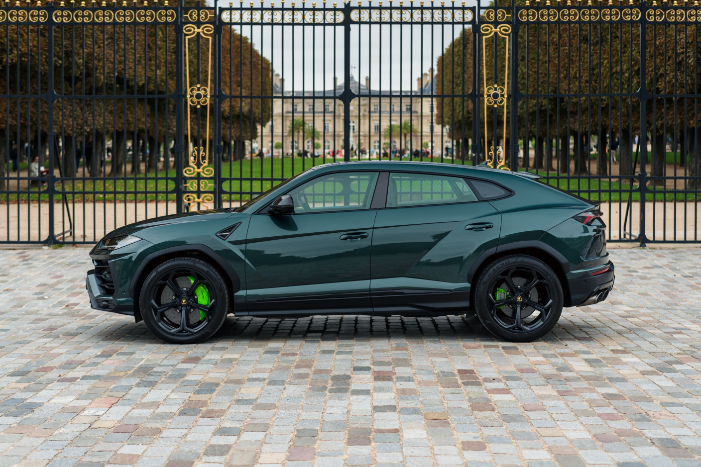 L'art de l'automobile | Lamborghini Urus *Verde Lares*