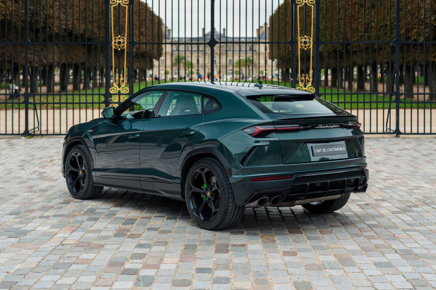 L'art de l'automobile | Lamborghini Urus *Verde Lares*