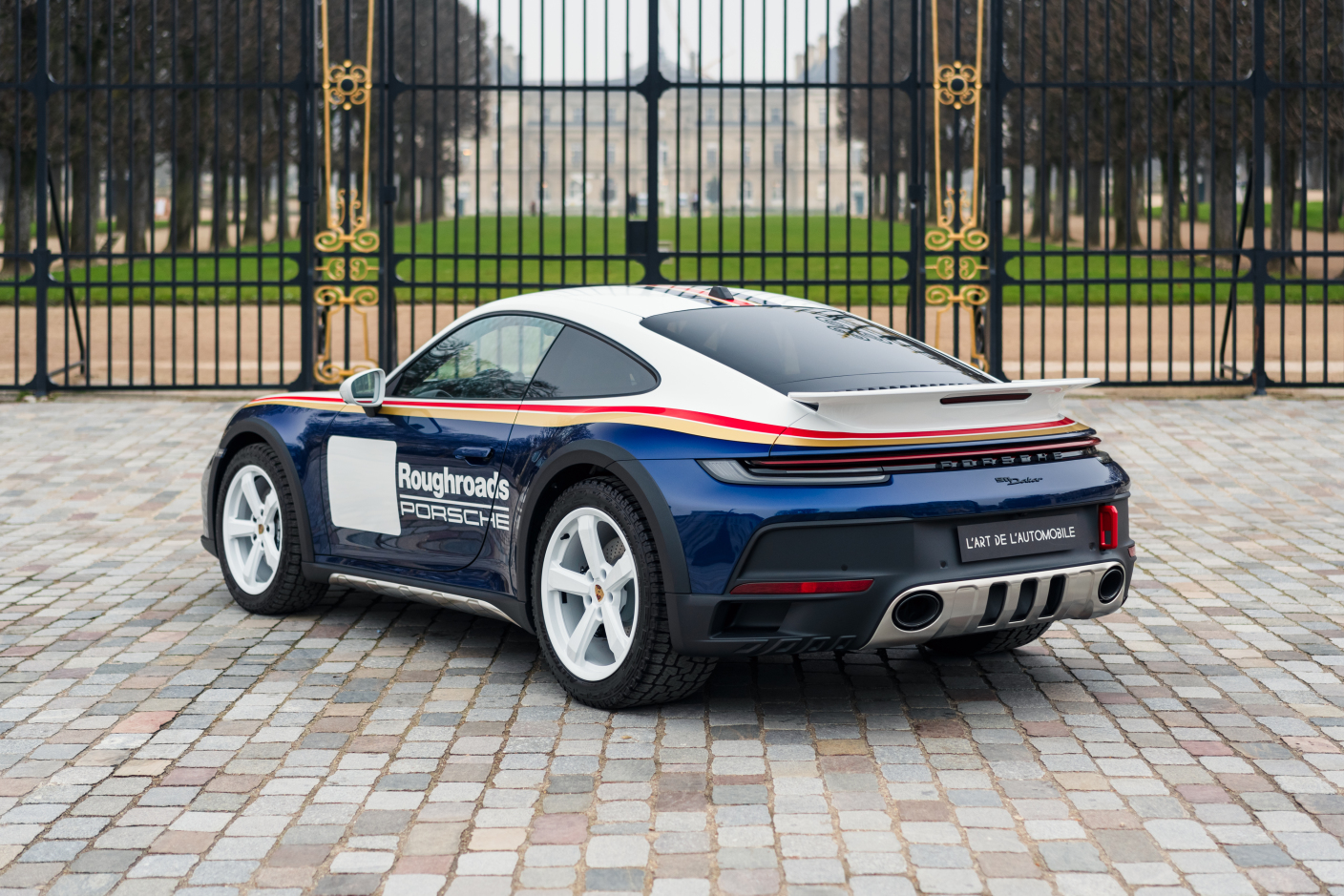 L'art de l'automobile | Porsche 992 Dakar *Pack Rallye Design*