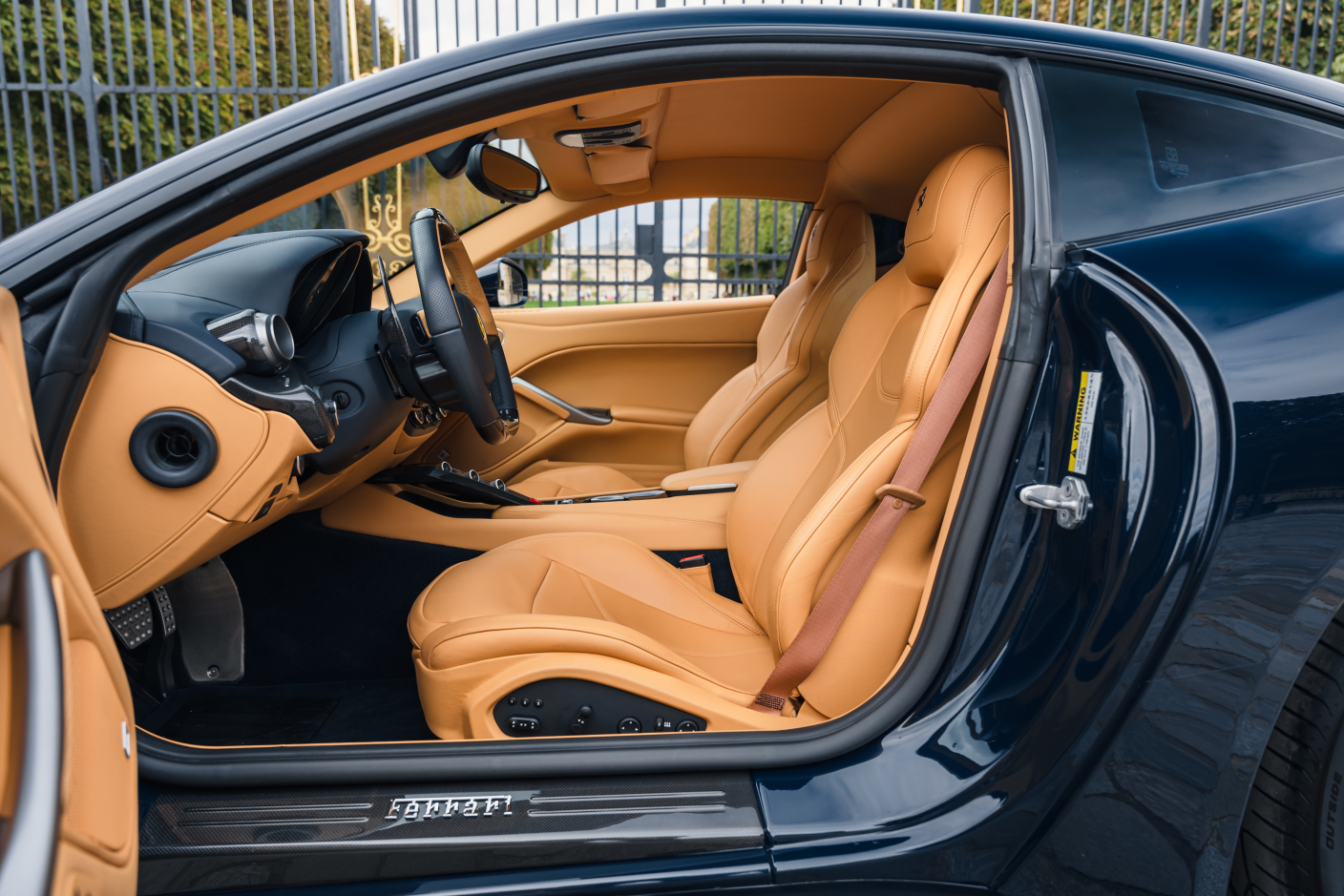L'art de l'automobile | Ferrari F12 Berlinetta *Nuovo Blu Pozzi*