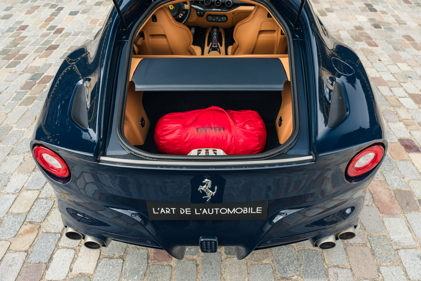 L'art de l'automobile | Ferrari F12 Berlinetta *Nuovo Blu Pozzi*