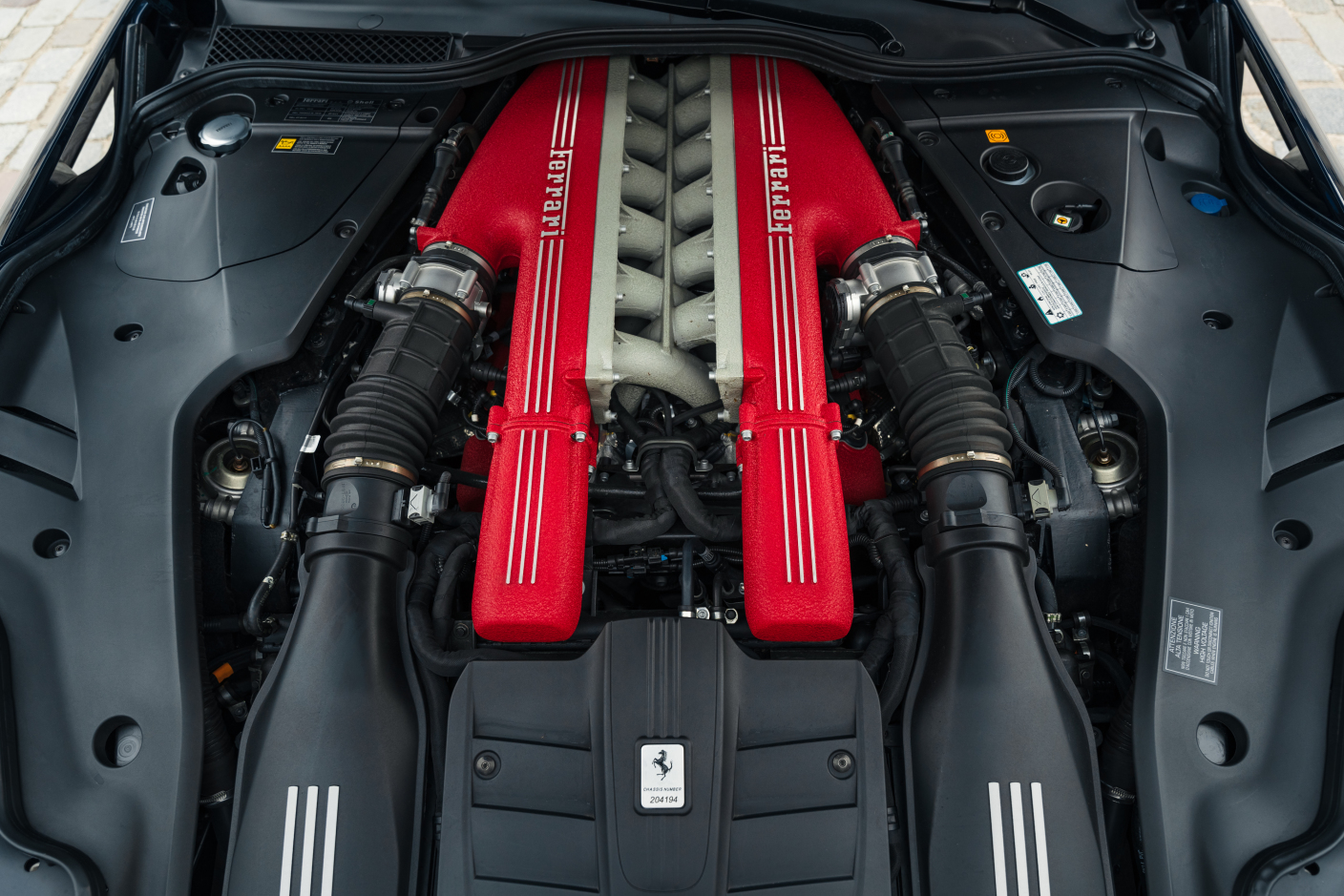 L'art de l'automobile | Ferrari F12 Berlinetta *Nuovo Blu Pozzi*