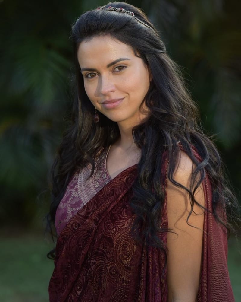 Yris Sampaio: Actress from Brazil - Biography & Wiki