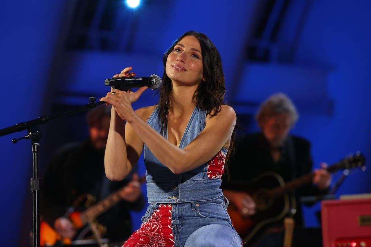 Lily Meola: Singer, Musical artist from United States - Biography & Wiki