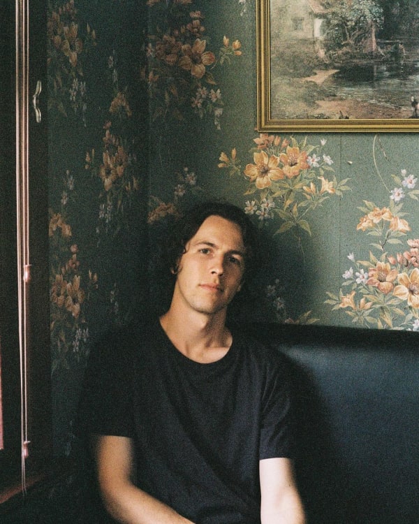 Riley Pearce: Musical artist, Singer from Australia - Biography & Wiki