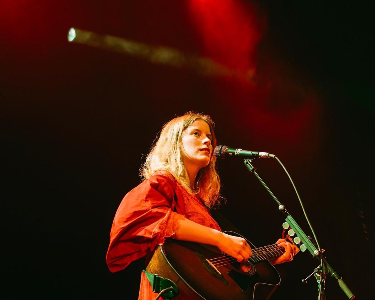 Paris Paloma: Singer, Songwriter from United Kingdom - Biography & Wiki