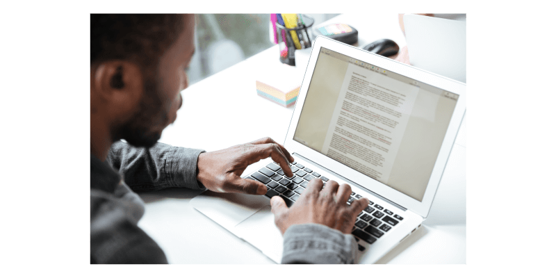 Como fazer uma resenha incrível em 6 passos | JivoChat