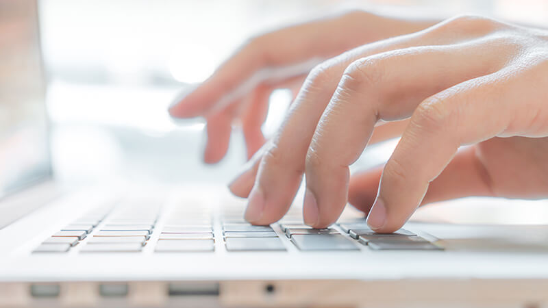 16 melhores cursos de digitação online grátis e pagos | JivoChat