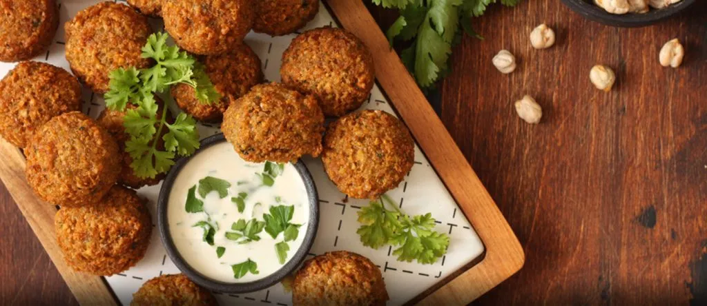Top 10 Irresistible Falafel Places in the UAE for Every Foodie ...