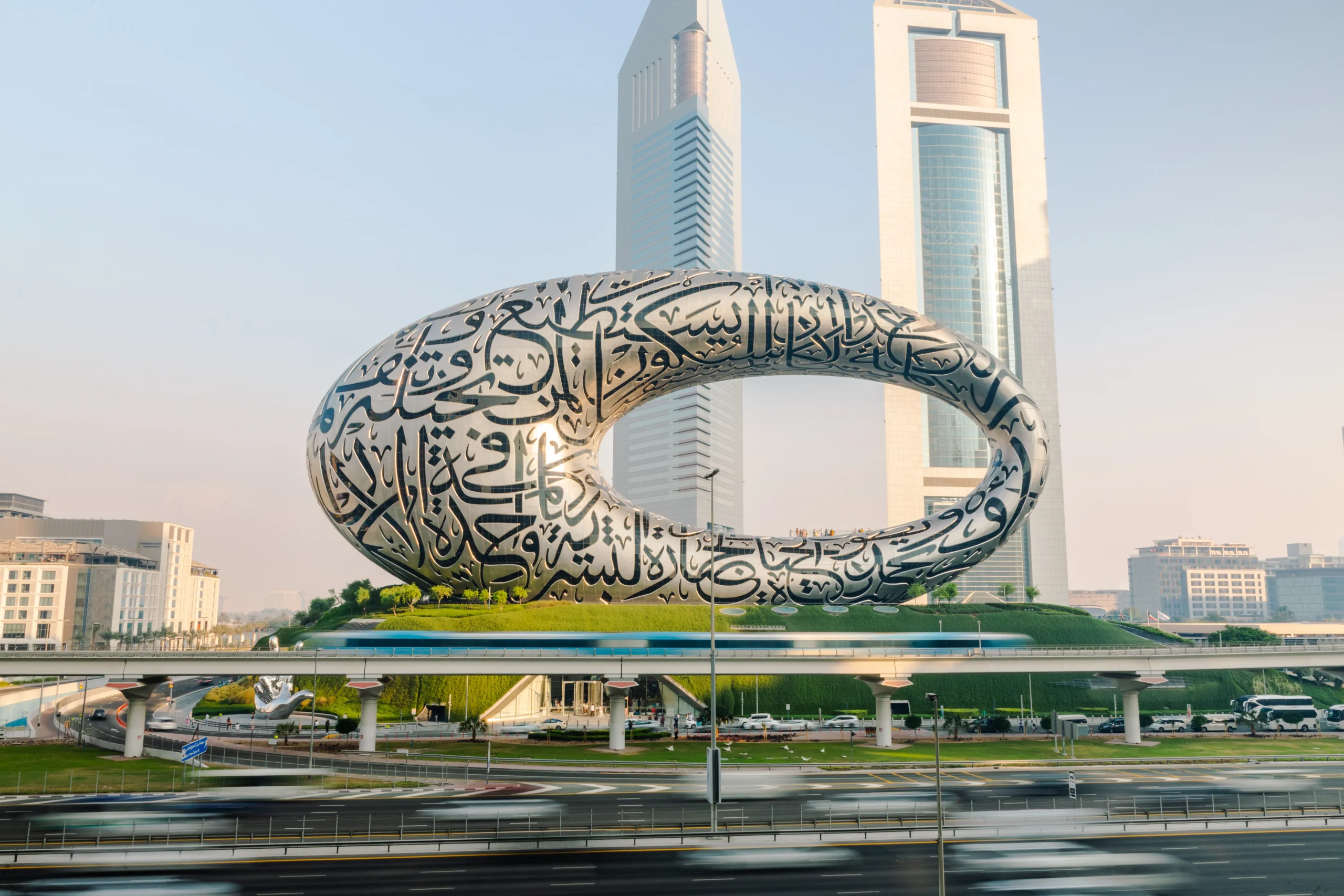 Iconic Landmarks of the UAE: A Journey Through History and Modernity ...