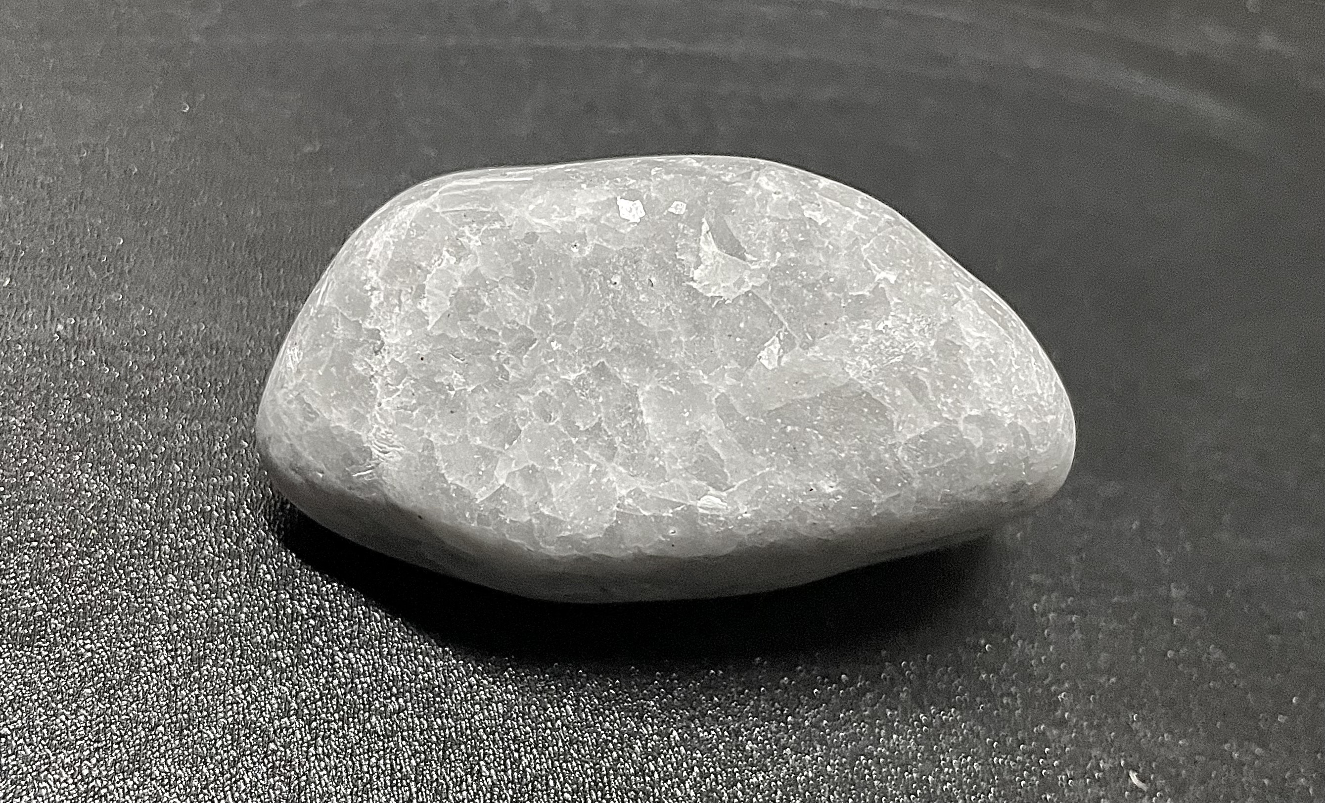 Bluish-gray quartz or feldspar? | Rock Tumbling Hobby