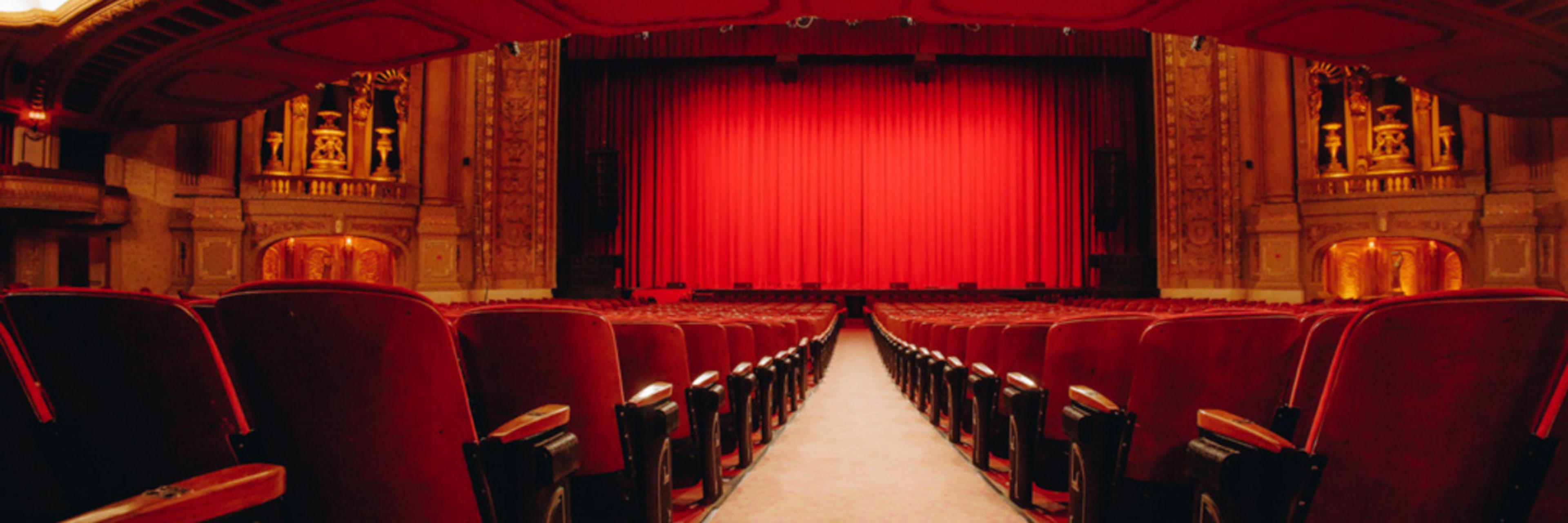 Chicago Theatre Tour Experience Tickets | Go City®