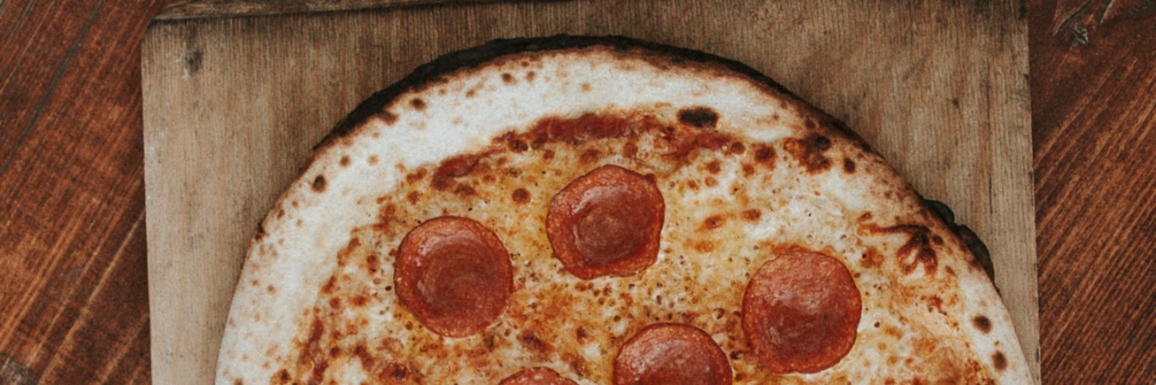 Chicago Pizza and Drink Combo | Go City® Chicago pass