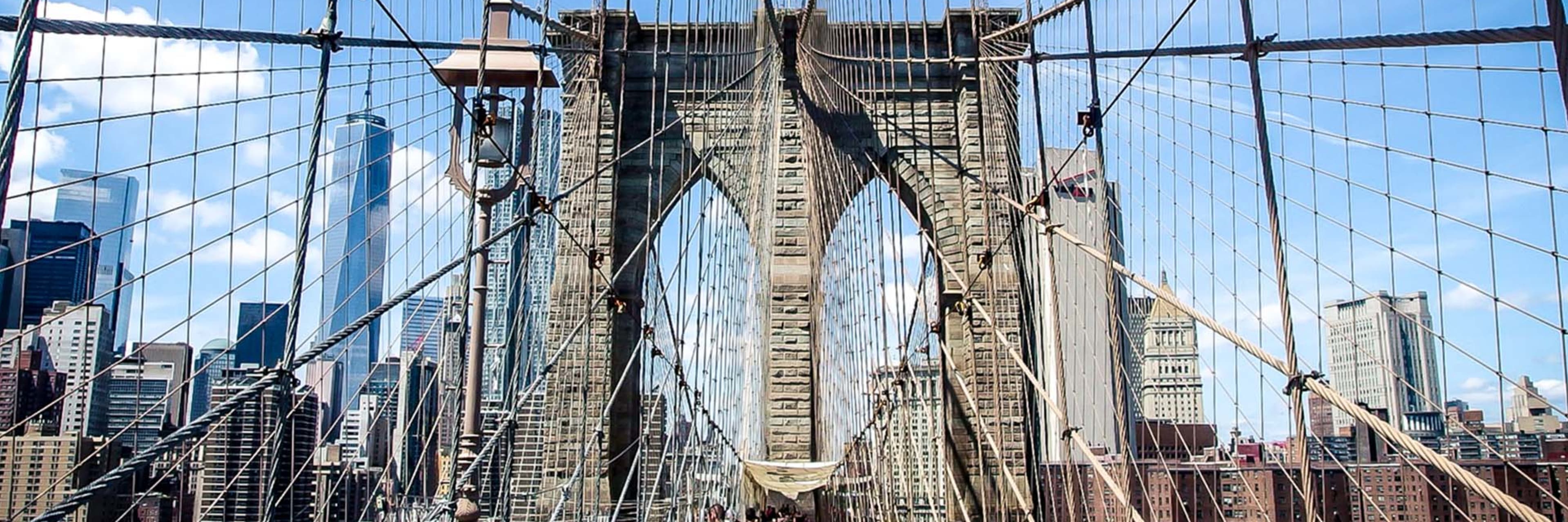 Tour de ônibus em Nova York pelo Bronx, Brooklyn e Queens | Go City