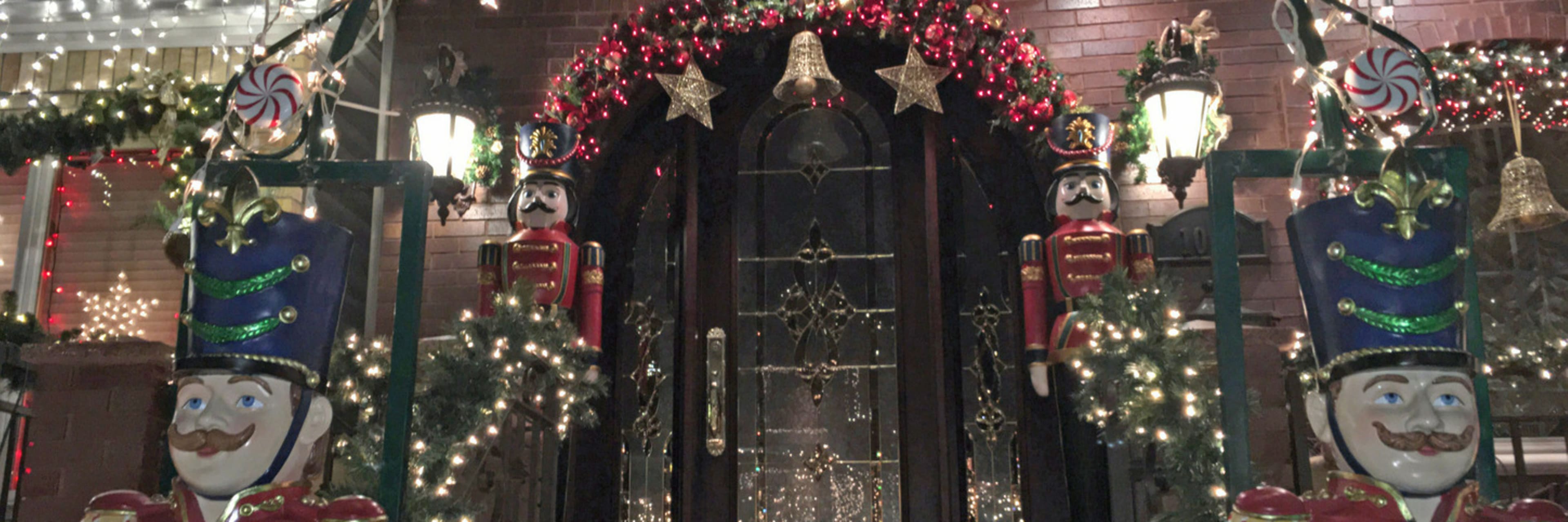 Christmas Lights Walking Tour of Brooklyn | Go City®