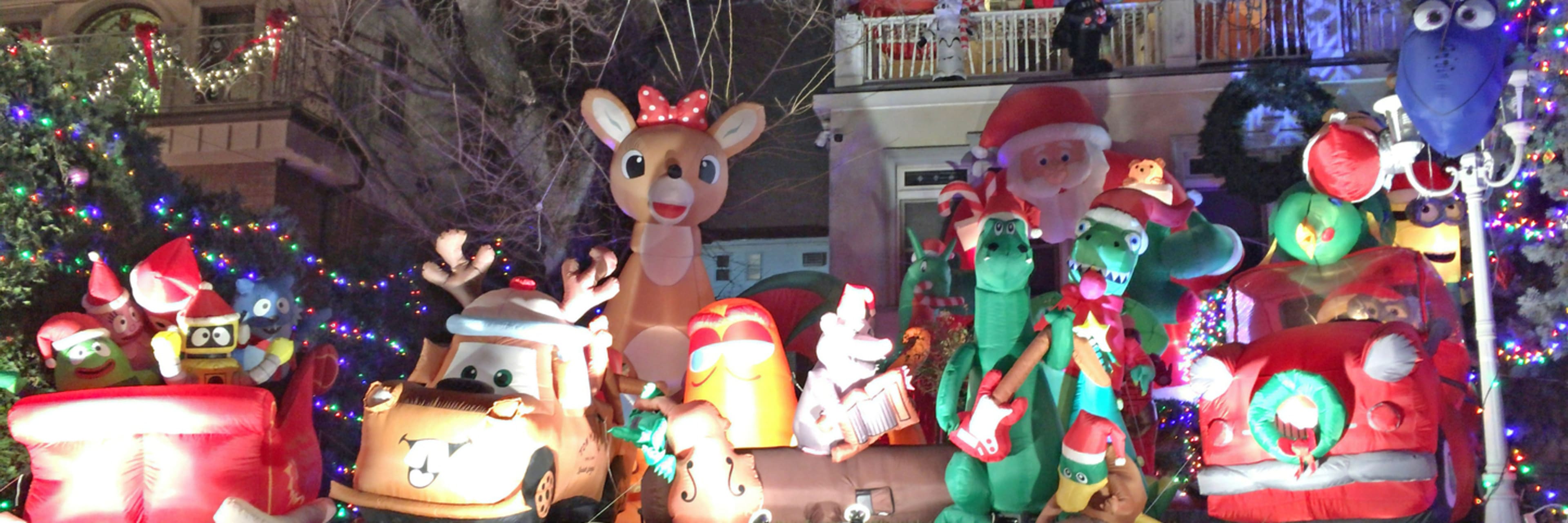 Christmas Lights Walking Tour of Brooklyn | Go City®