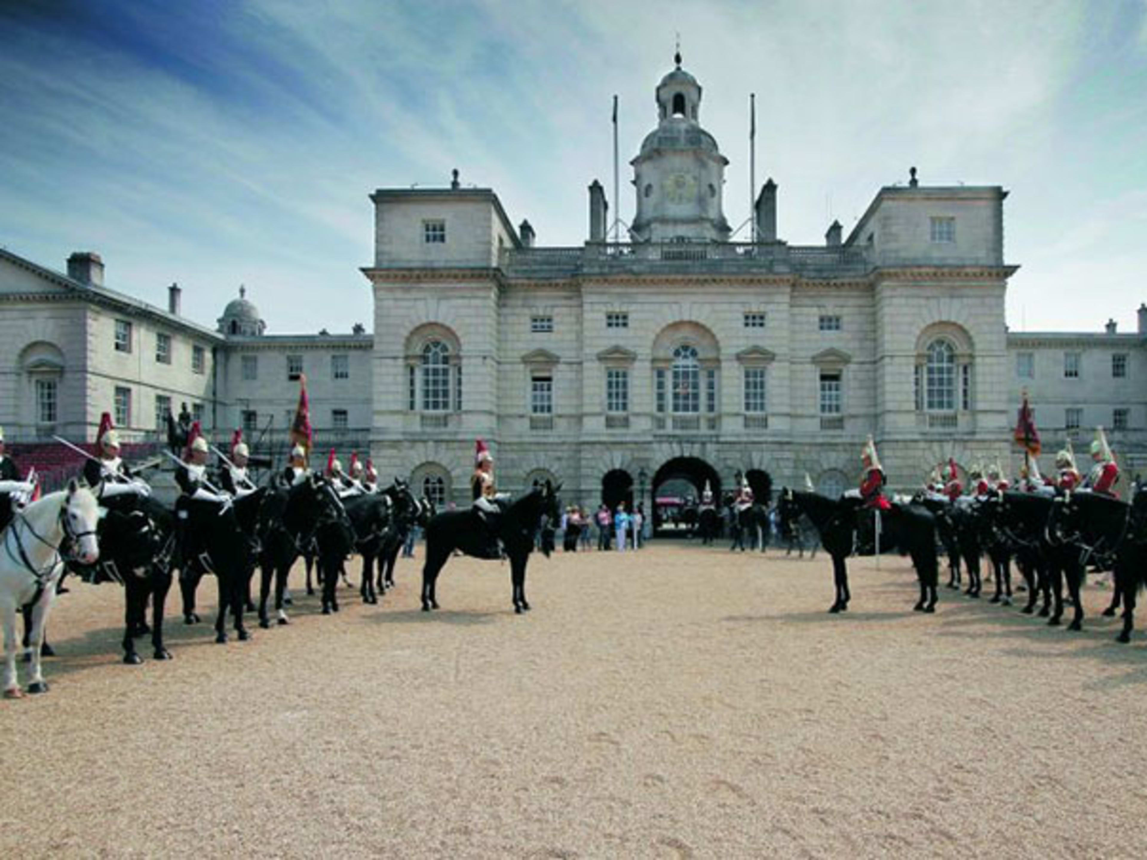 Household Cavalry Museum vs The Guards Museum | The London Pass®