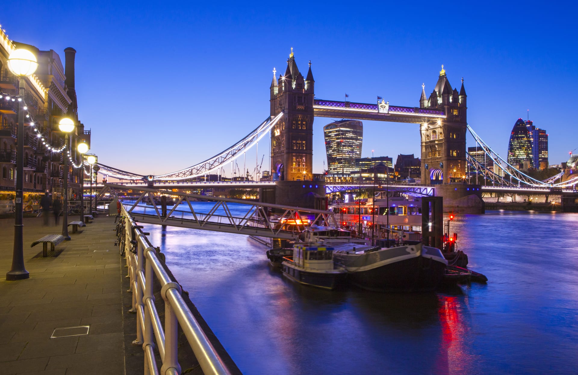 Top Hotels Near Tower Bridge | Stay in Style in London