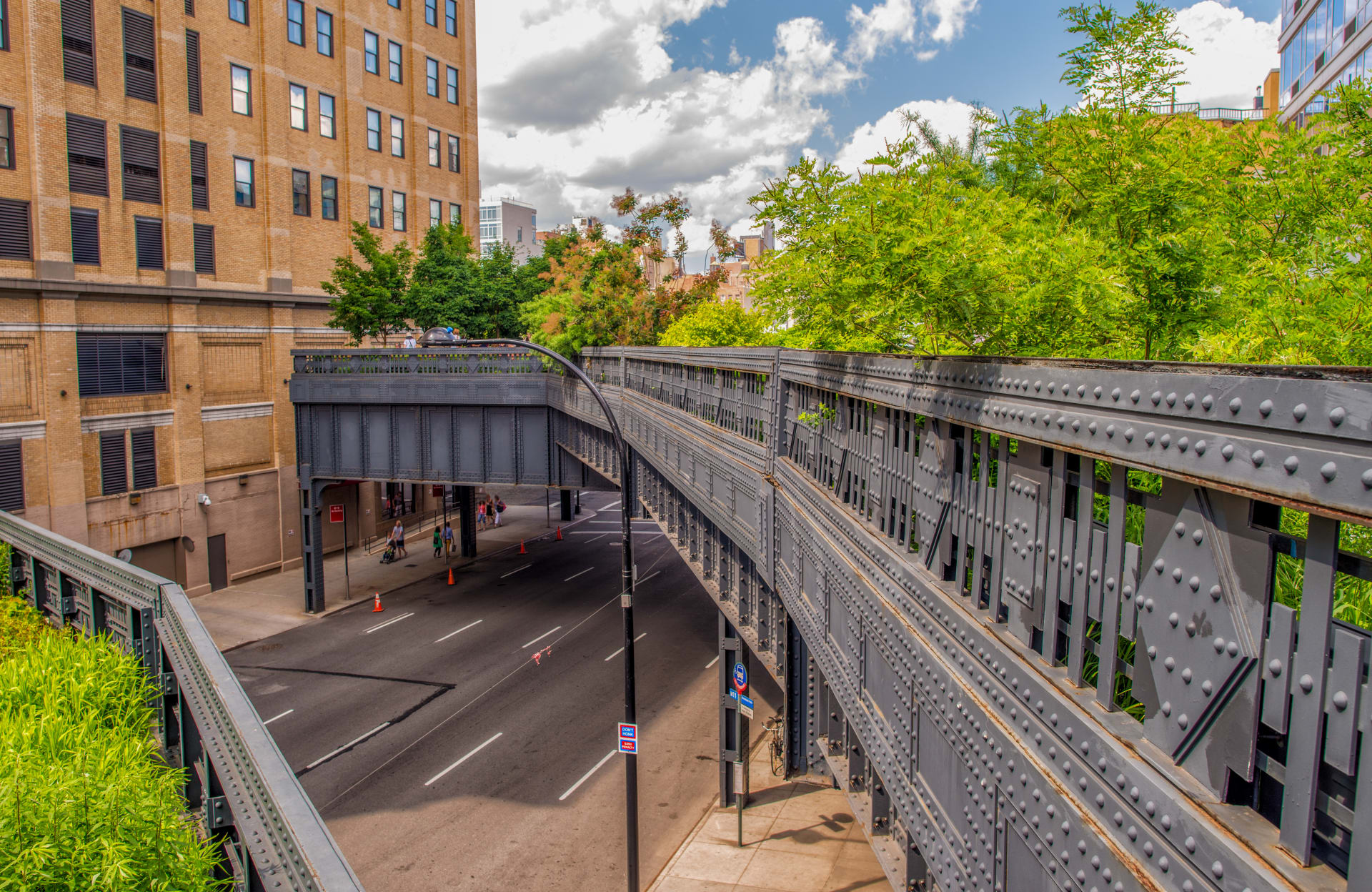 A Guide to the High Line in New York City | Go City®