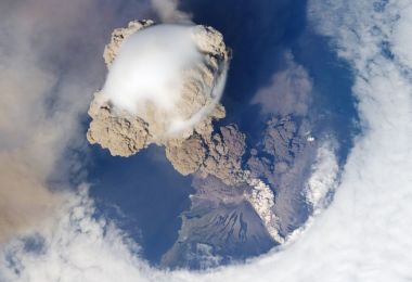 Human and Environmental Impacts of Volcanic Ash | National Geographic ...
