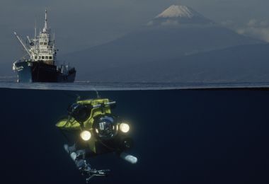 Deep Dive into Oceanography | National Geographic Society