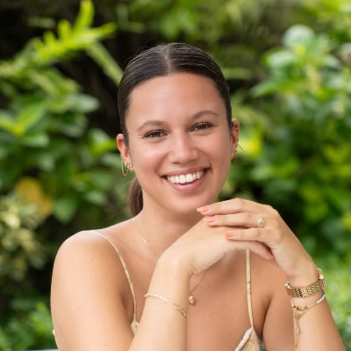 Aleyna Sofia · Web- und Grafikdesignerin · Junico