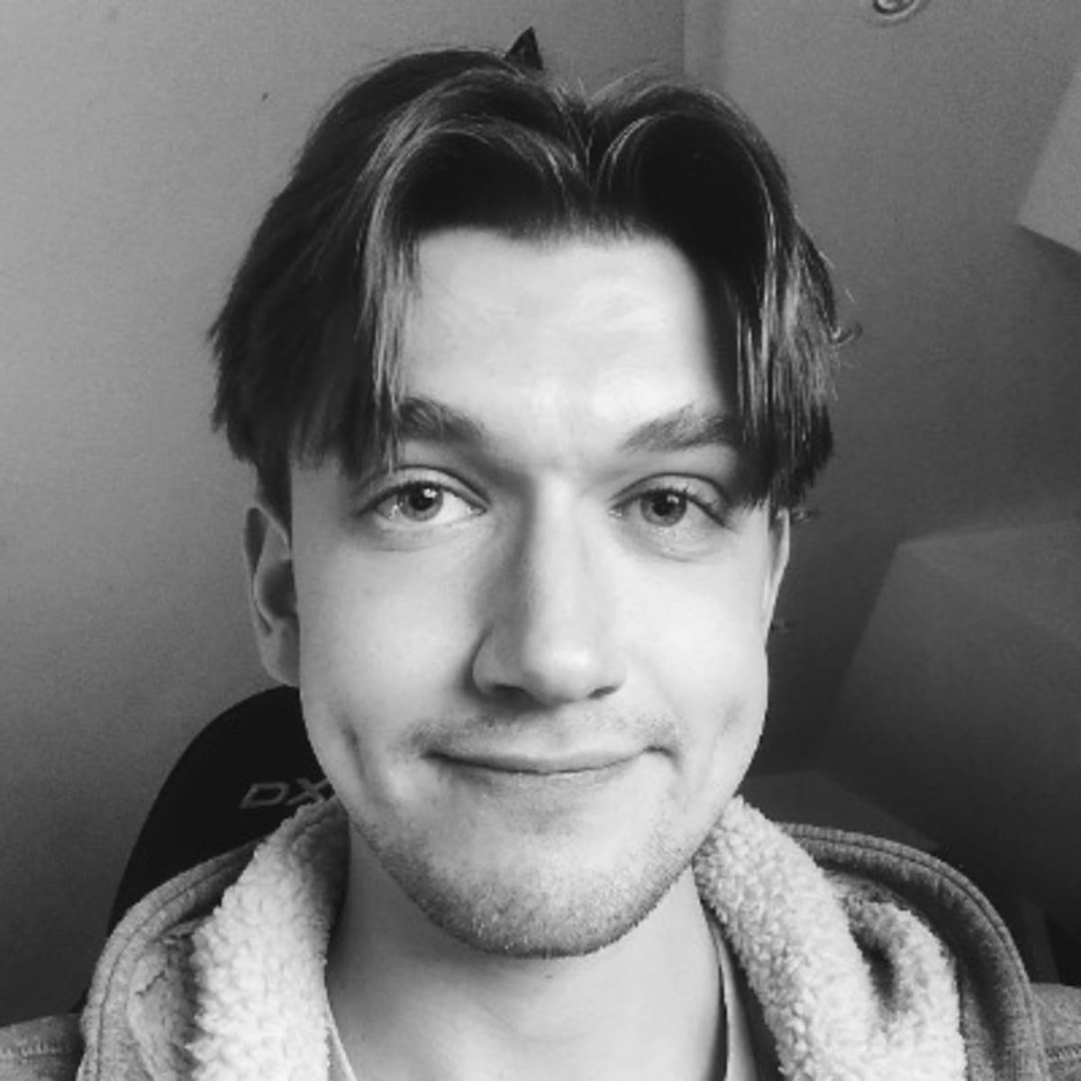 Linus · Full-Stack-Developer | Junico