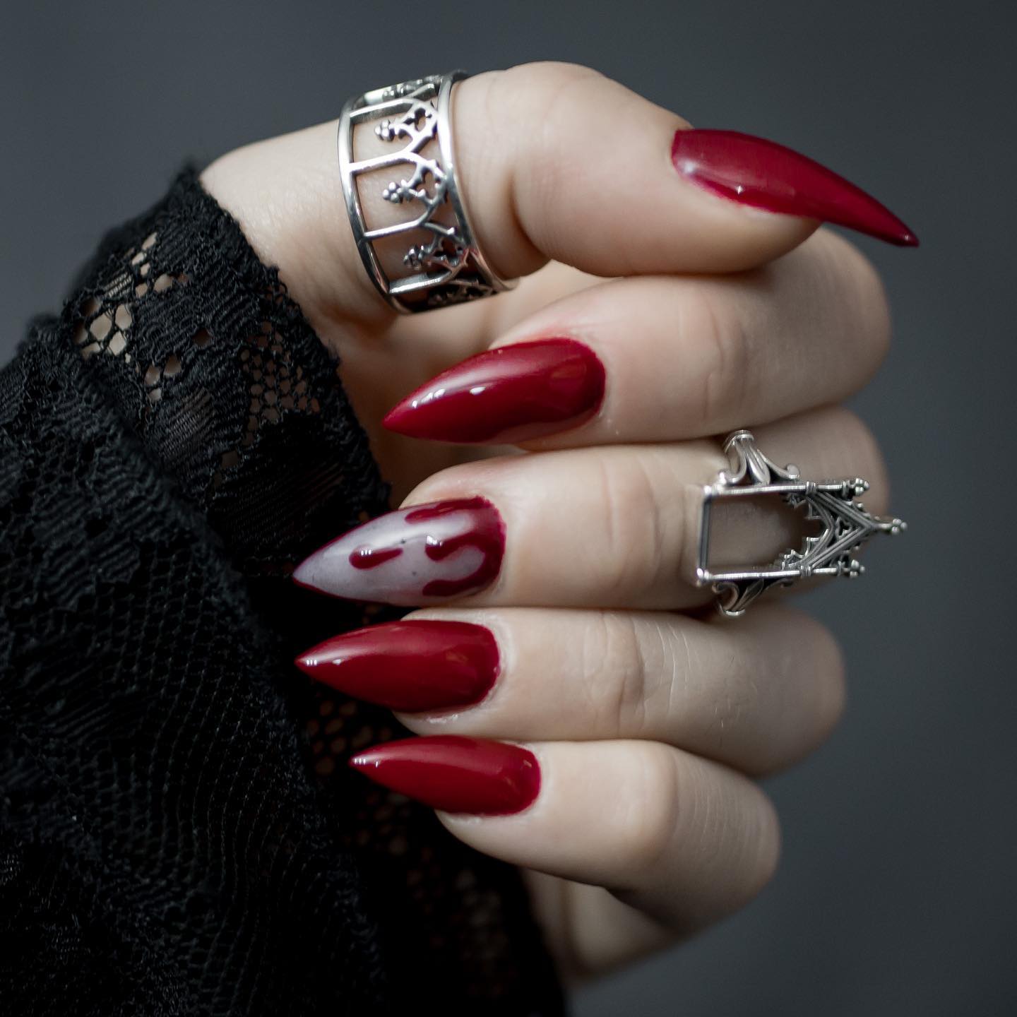 Enchant This Halloween: Spellbinding but Simple Goth Red Nail Looks ...