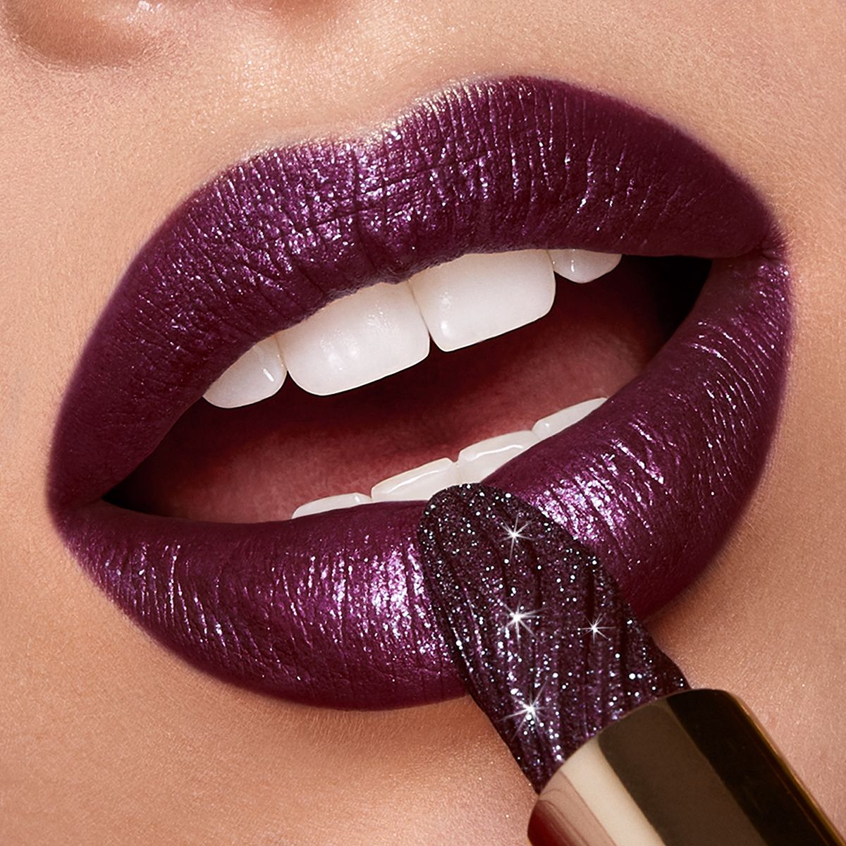 Dark Minimalism: Embrace the Power of Purple Red | IndieYesPls