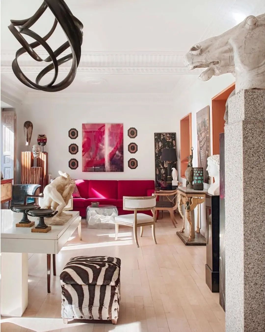 Power Clashing in Interior Design: Bridging the Gap Between Minimalism ...