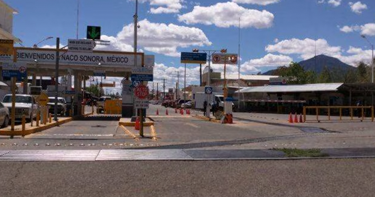 Garita Naco, Sonora - Arizona Tiempo espera fila cruce fronterizo