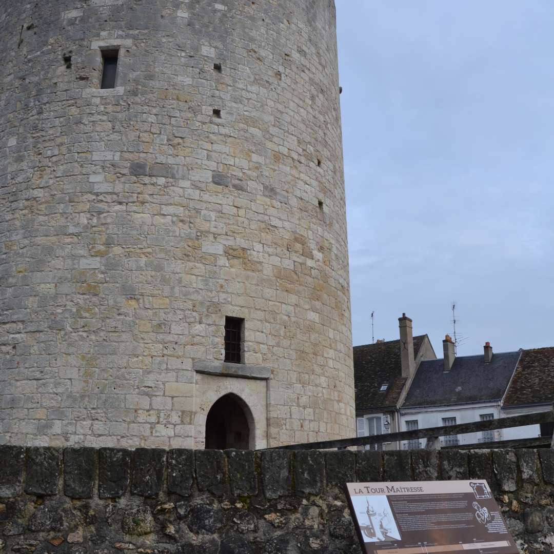 Château et musée de Dourdan | VisitParisRegion