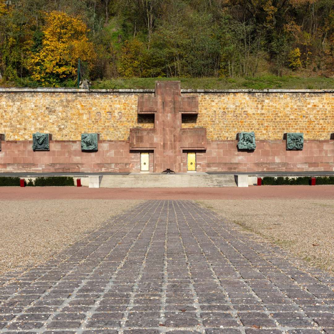 Relive the history of the Second World War in Paris Region | Themed ...