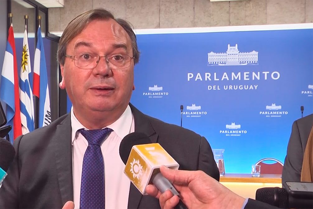 Ministro Falero: Ajuste de tarifas portuarias “es razonable”