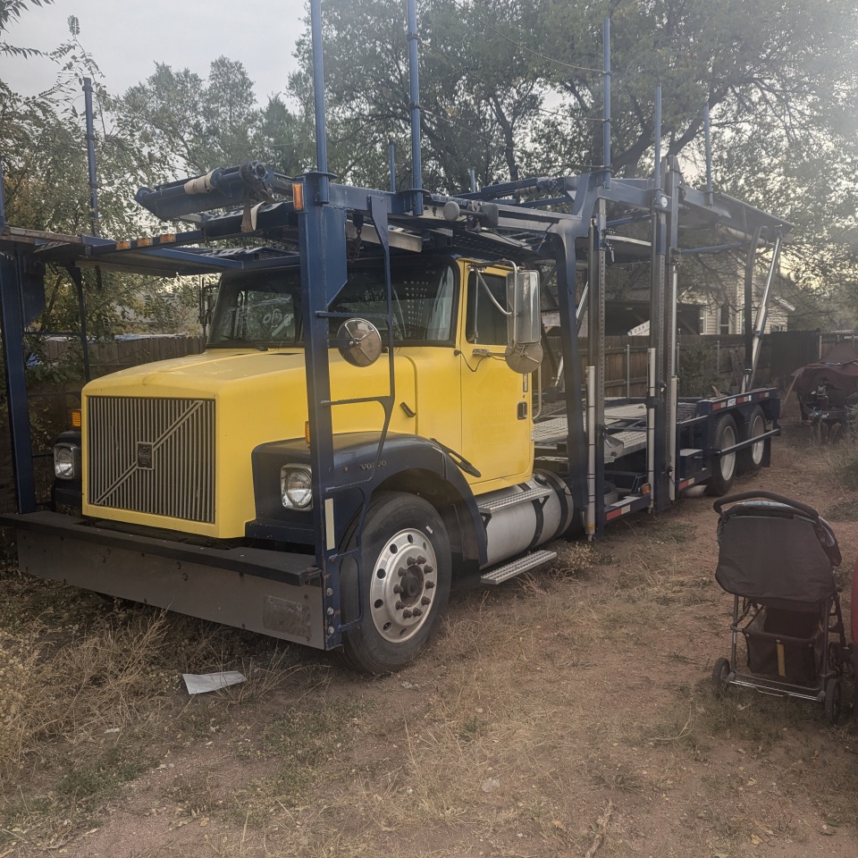 2000 VOLVO WAH Car Hauler Truck, in Colorado Springs, CO | #1833SPB2U5