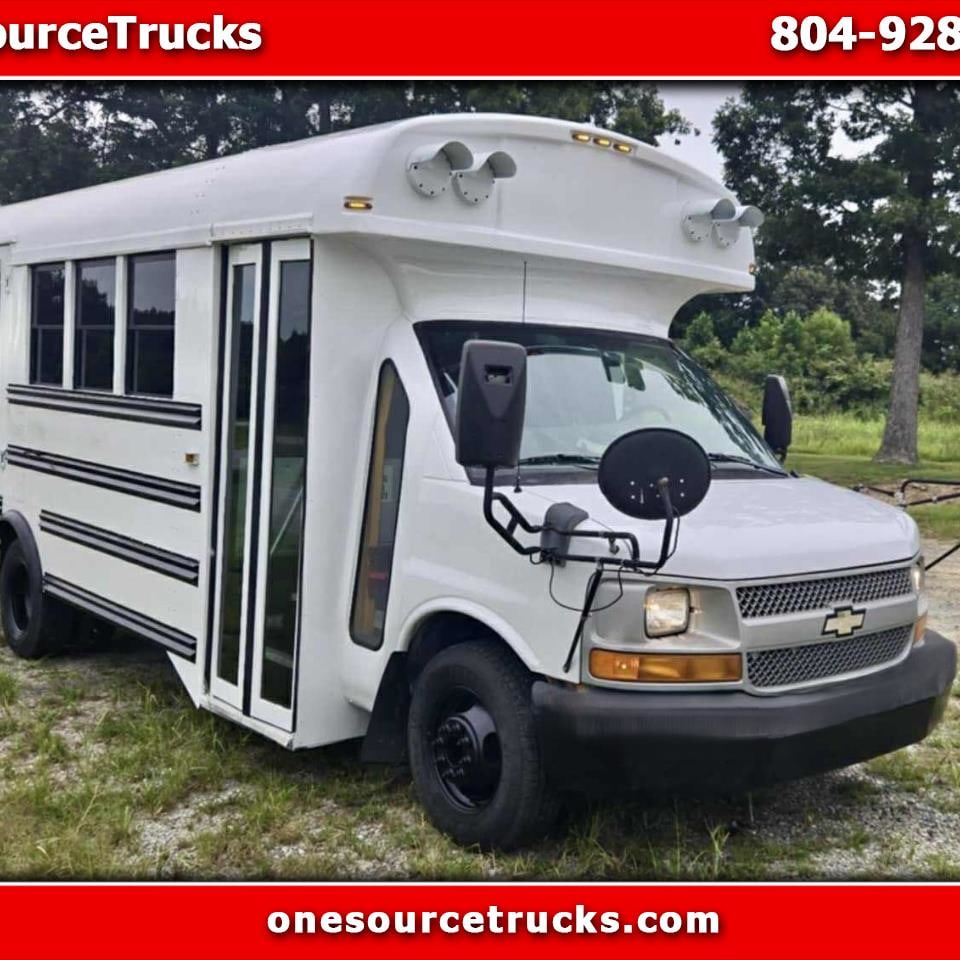 2010 CHEVROLET EXPRESS Motor Coach Vehicle, in Burkeville, VA | #2584S39Y37