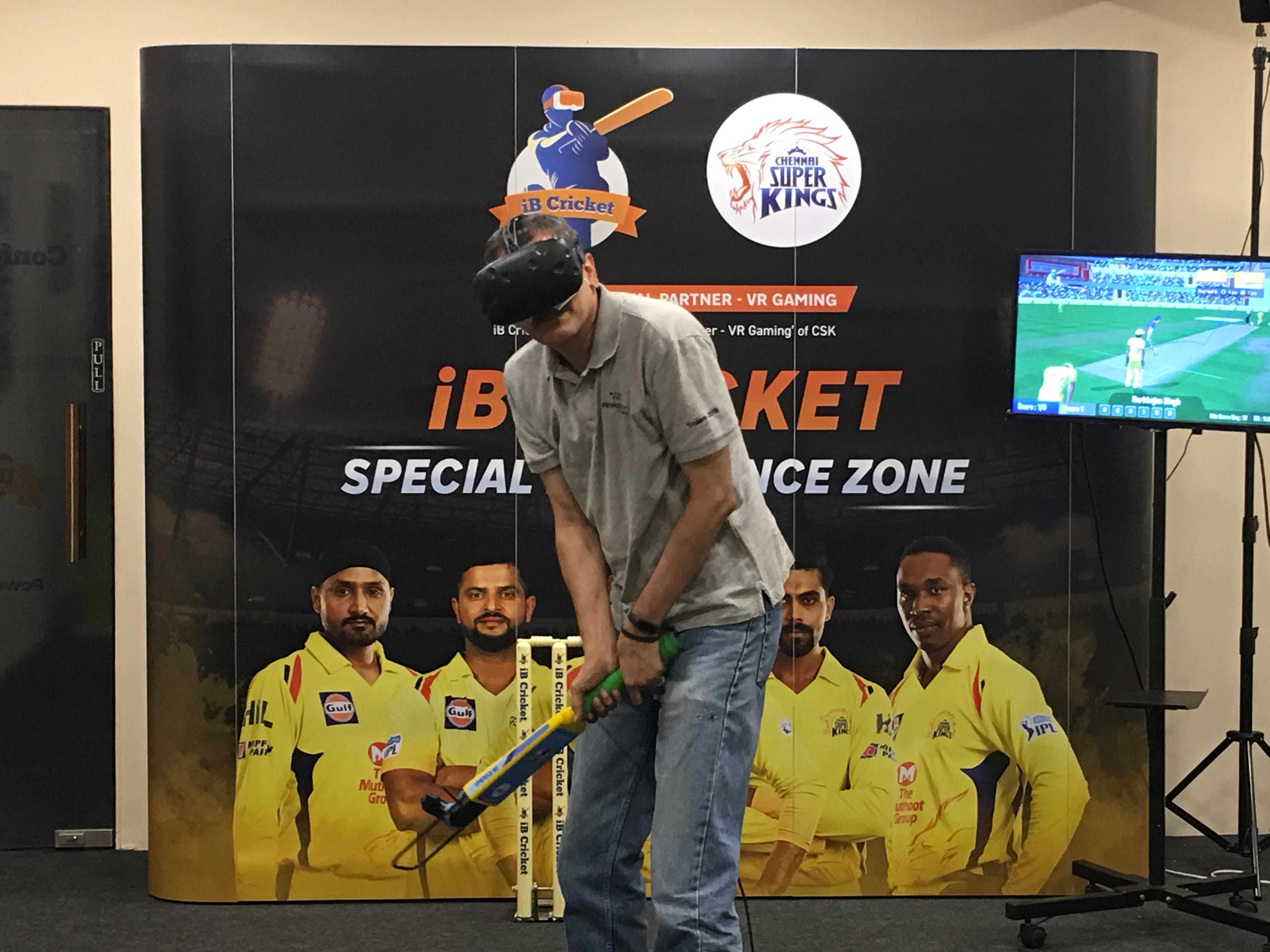 CSK fans thrilled by VR Cricket | CSK - iB Cricket Fan Tour