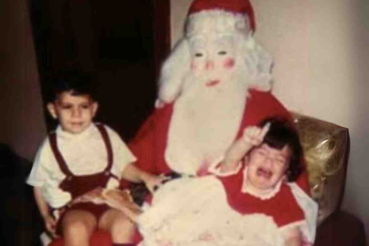 15 Scary Santa Photos That Will Keep You Up On Christmas Eve