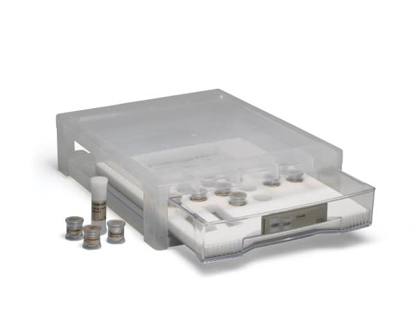 IVOCOLOR SHADE KIT Jacobsen Dental
