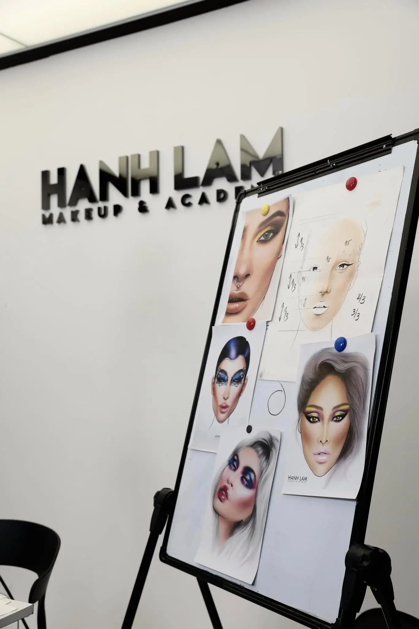 Top 5 lỗi thường gặp khi trang điểm cá nhân và cách khắc phục hiệu quả