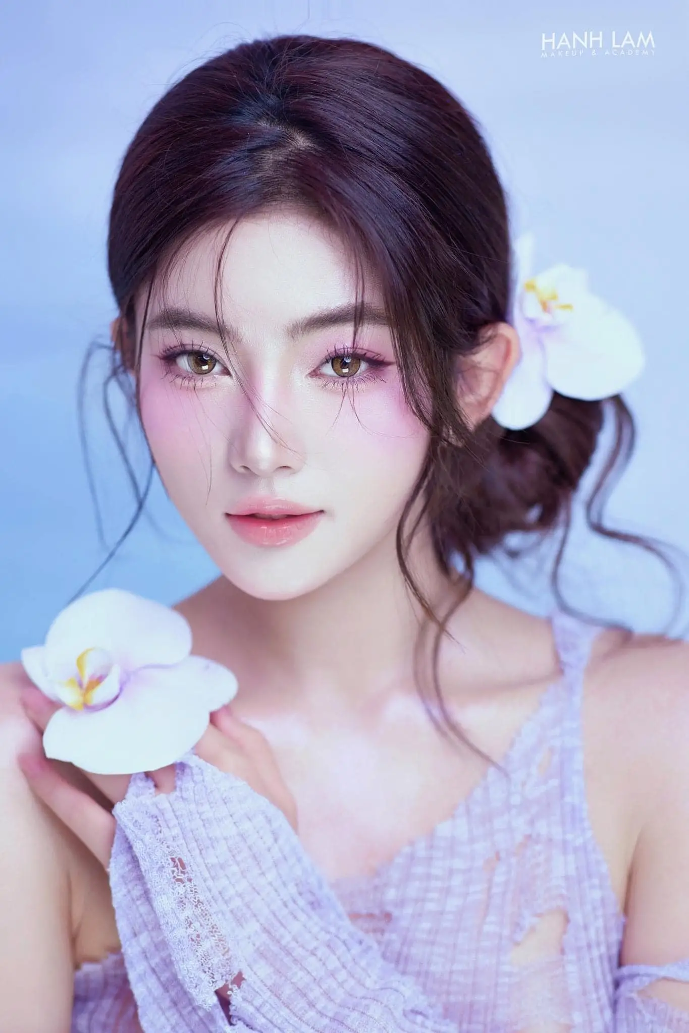 Phong Cách Makeup Hàn Quốc Nhẹ Nhàng & Thanh Lịch